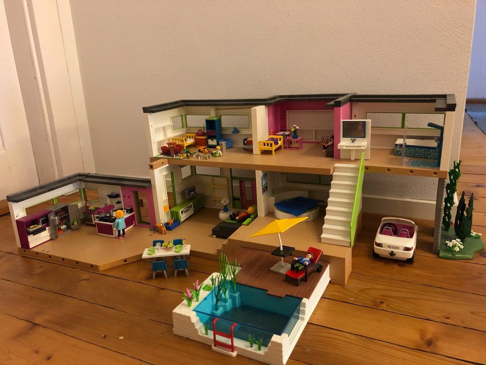 Playmobil Luxus Villa mit Pool, Einrichtung und Auto (Gebraucht) in ...