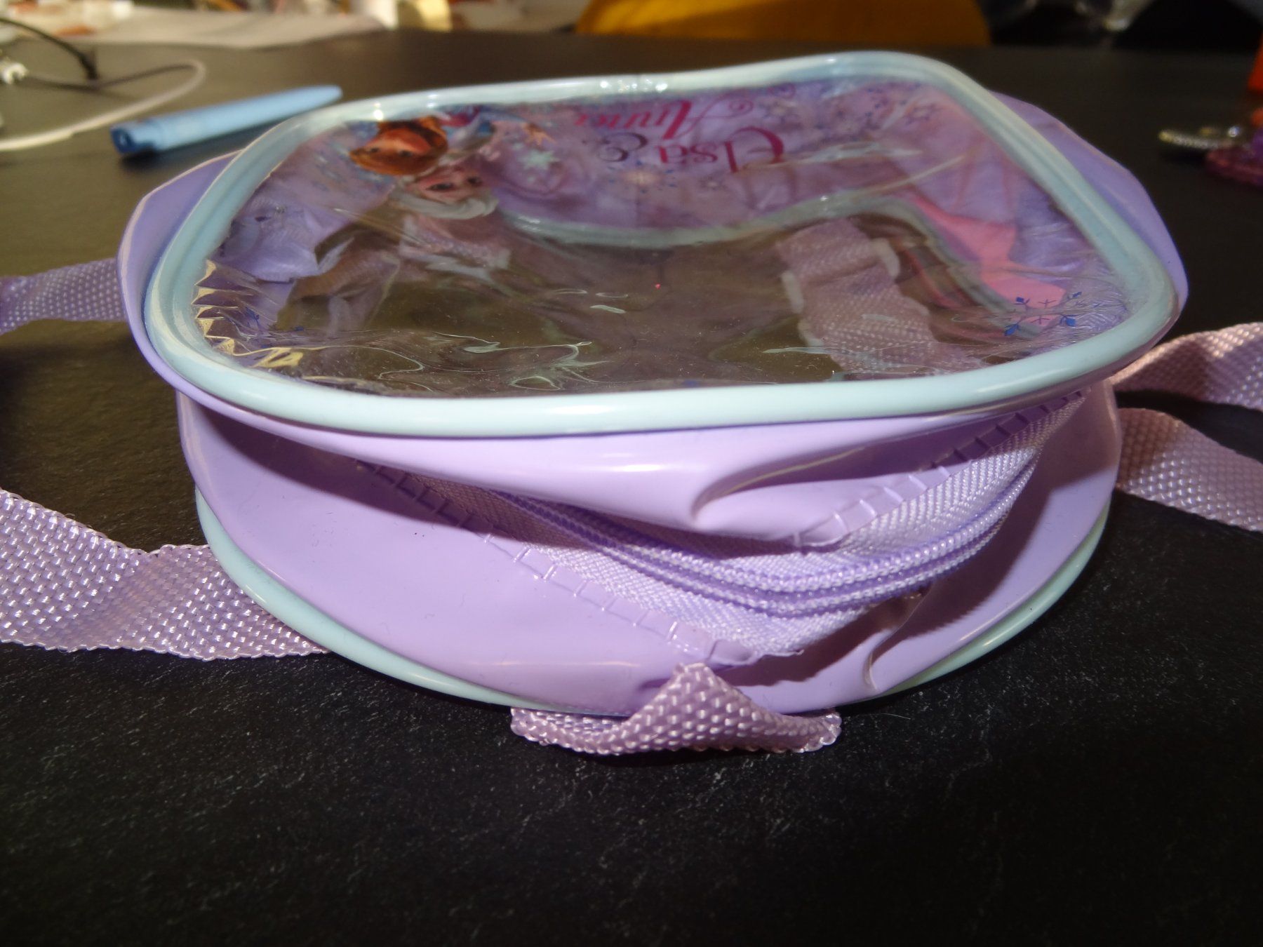 Sac à dos en plastique Reine des Neiges (D'occasion) à Satigny pour CHF ...