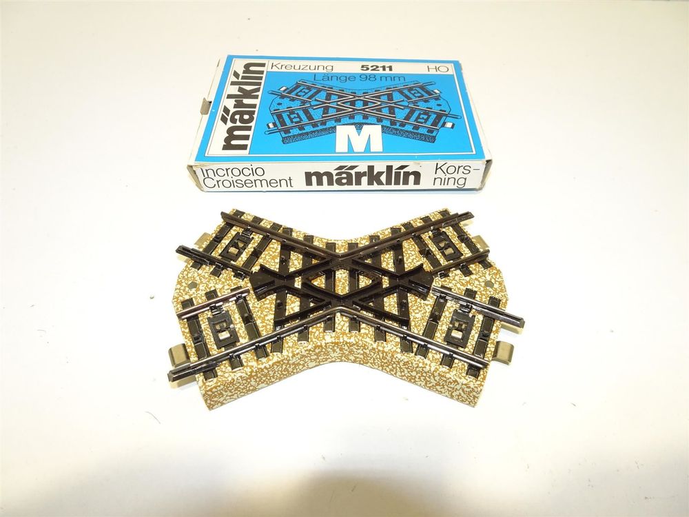 Märklin M-Gleis Kreuzung HO 5211 (Gebraucht) in Luzern für CHF 4.9 ...
