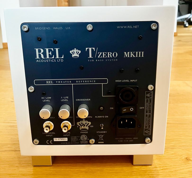 REL Acoustics T-Zero MK III Subwoofer in Weiss | Kaufen auf Ricardo