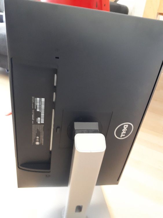 Dell-Flachbildmonitor mit Pivot-Funktion 24 Zoll | Kaufen auf Ricardo