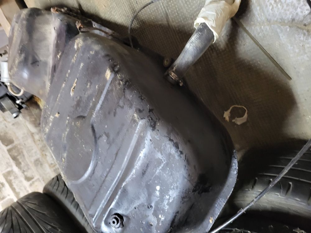Réservoir essence bmw e30 (Gebraucht) in Sorvilier für CHF 15 – nur ...