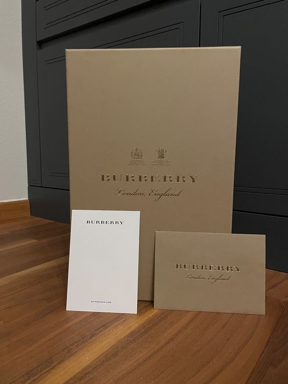 ORIGINAL Burberry Gift Box, Tissue Paper, Envelope and Card | Kaufen ...