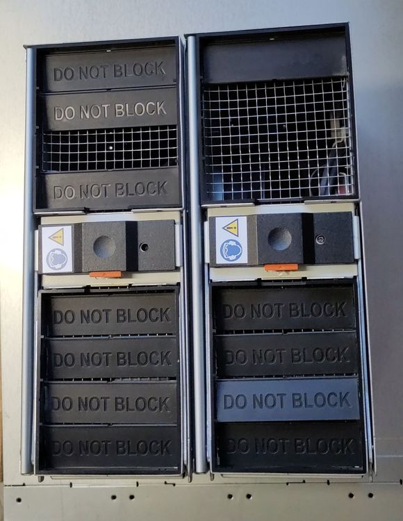 IBM BLOWER FAN MODULE K3G200-AC56-12 / 68Y8331 68Y8340 | Kaufen auf Ricardo