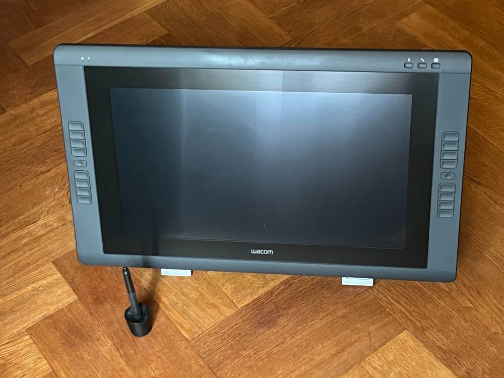 Wacom Cintiq 22HD DTK-2200 Grafiktablett (Gebraucht) in für CHF 200 ...