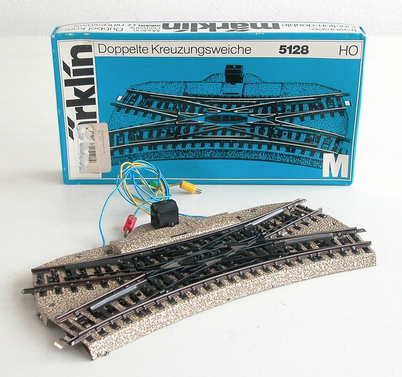 Märklin M-Gleis Kreuzungsweiche elektr. 5128 Spur H0 (Gebraucht) in für ...