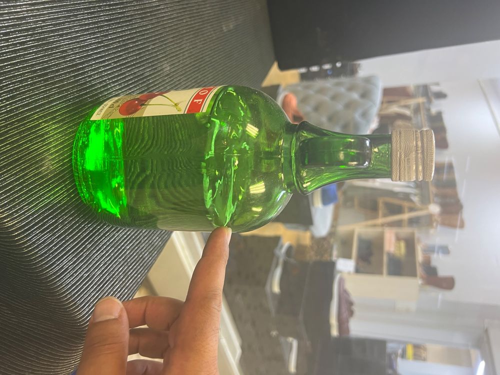 KIRSCH BERGHOF ANCIENNE BOUTEILLE ENTAMÉE (Gebraucht) in Genève für CHF 1 – mit Lieferung auf ...