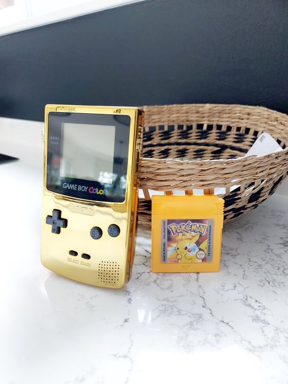 Game boy color gold + jeu pokemon pikachu | Kaufen auf Ricardo