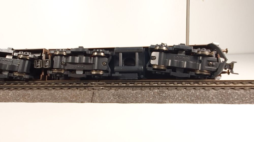 E Lok HO BLS Ae 8/8 No. 274 von Roco (Gebraucht) in Wigoltingen für CHF ...