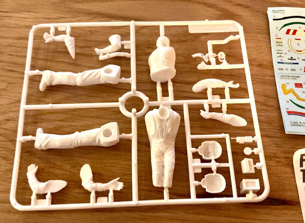 TAMIYA F1 TAMIYA 1/20 DRIVER & TECHNICAL ENGINEER TAM 20027 | Kaufen auf Ricardo