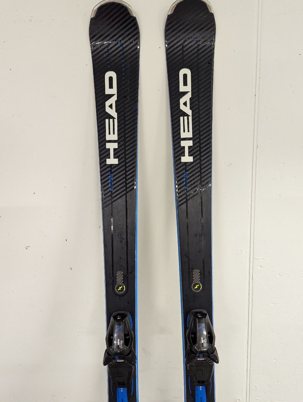 Head Supershape e-Titan 184cm - GripWalk - frisch gewachst (Gebraucht ...
