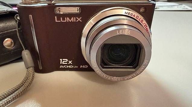 Panasonic Lumix DMC-TZ7 (Leica) 12x Zoom + Ladegerät + Tasch (Gebraucht ...