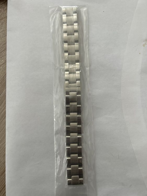 Bracelet Universal geneve acier neuf (Neu (gemäss Beschreibung)) in Versoix für CHF 10 – nur ...