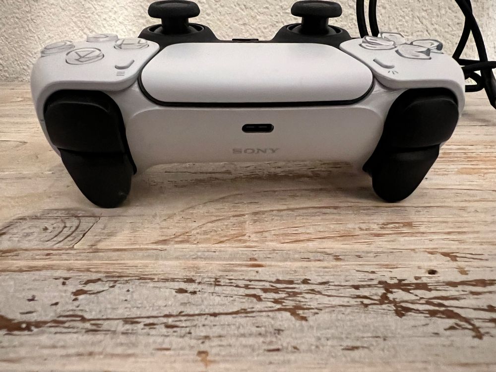 PS5 Dual Sense Wireless Controller weiß + Sync Charge Cable (Gebraucht ...