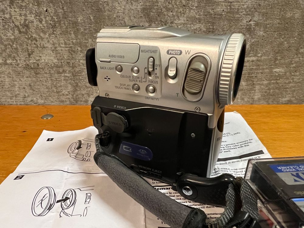 Camera Sony Digital Handycam DCR-PC101E PAL (Gebraucht) in Villars sur ...