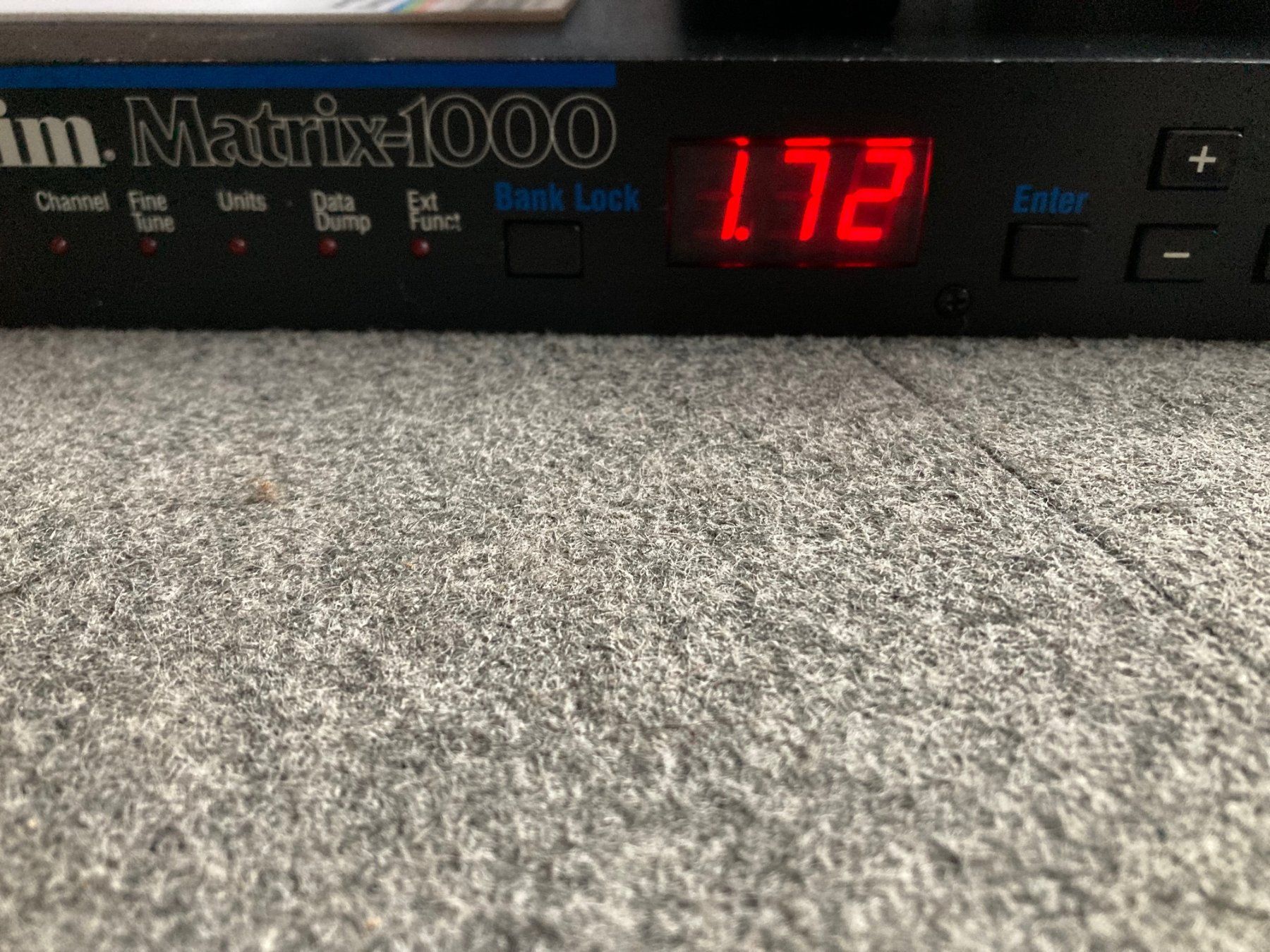 Oberheim Matrix 1000 Synthesizer + MIDI-Controller (Gebraucht) in Basel ...