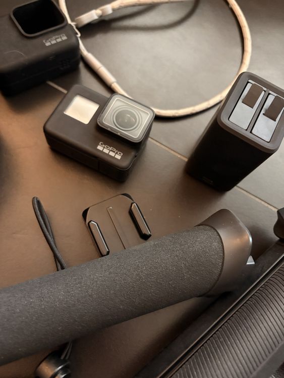 GoPro Hero 7 Black Edition mit viel Zubehör, Top Zustand! (Neu (gemäss ...