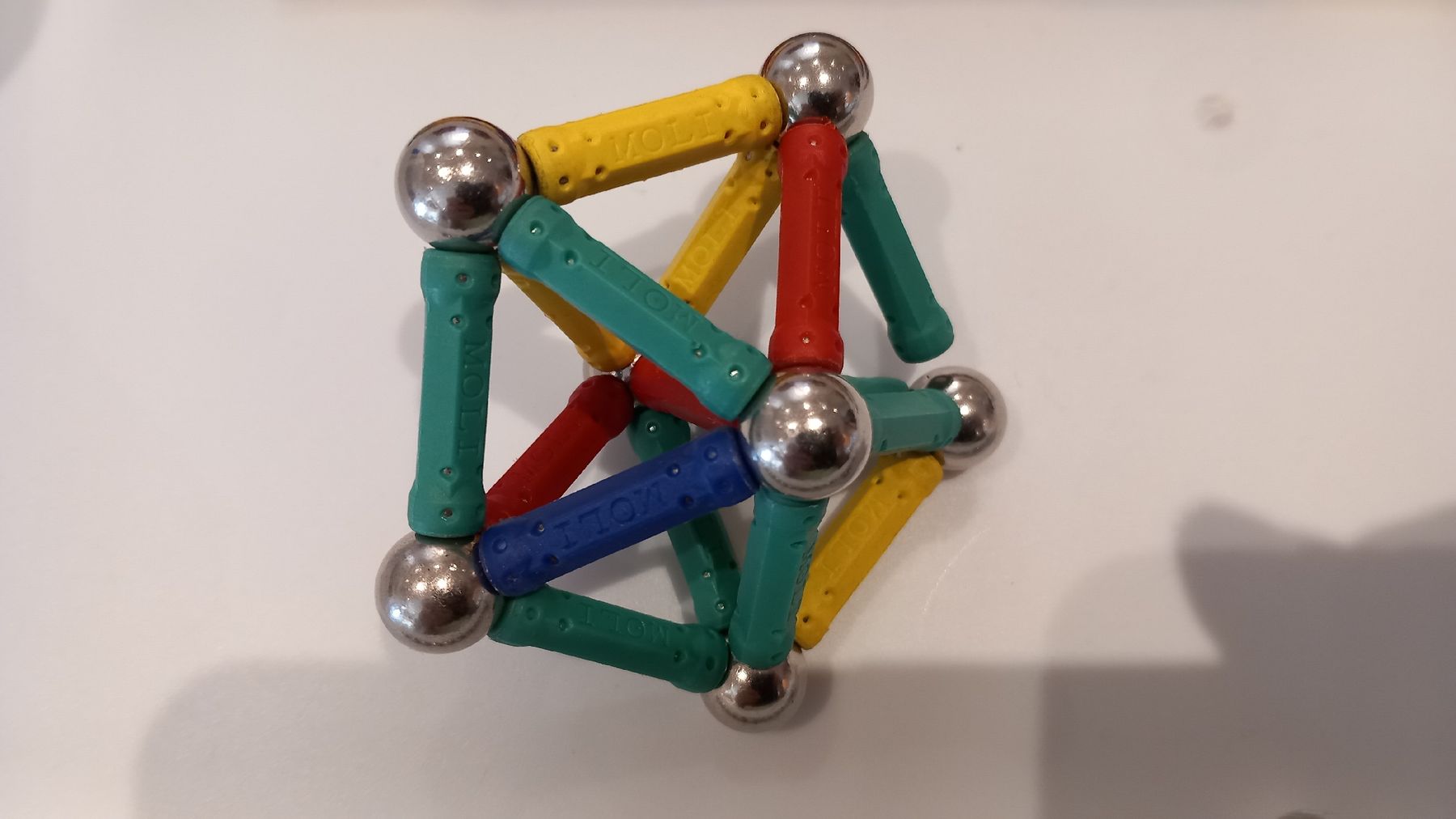 Magnetische Stabe Und Kugeln