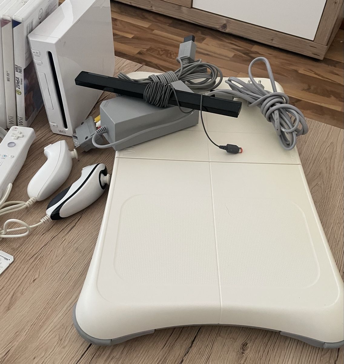 NINTENDO WII mit ZUBEHÖR (Gebraucht) in Plons für CHF 2 – mit Lieferung ...