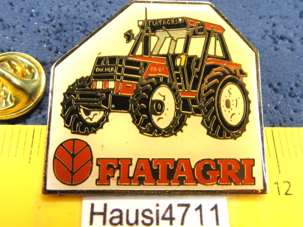 TRAKTOR PIN FIAT-AGRI SCHLEPPER MIT LOGO GOLDIG GLASIERTL (Gebraucht ...
