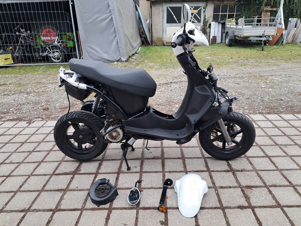 Keeway ARN 125 Roller Scooter für Bastler Lieferung mögl. (Defekt) in ...