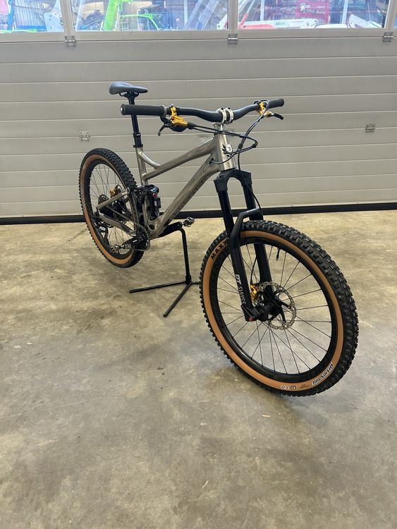 Banshee Rune V3 (Gebraucht) in Thierachern für CHF 2798 – nur Abholung ...