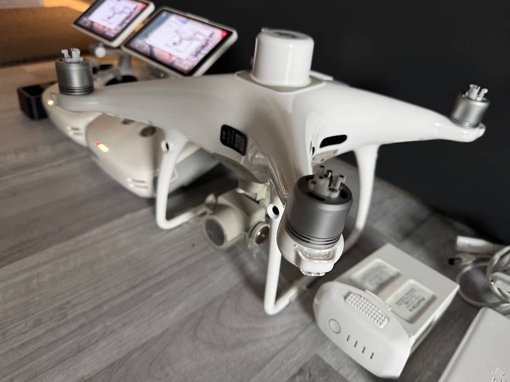 DJI Phantom 4 RTK Drohne mit 2 Transmitter (Gebraucht) in ...
