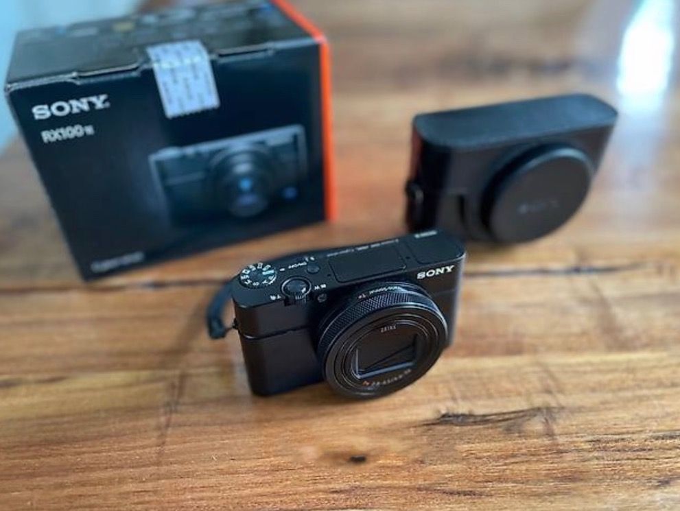 Sony Cyber-Shot DSC RX100 VI Neu (Neu (gemäss Beschreibung)) in Buchs für CHF 660 – mit ...