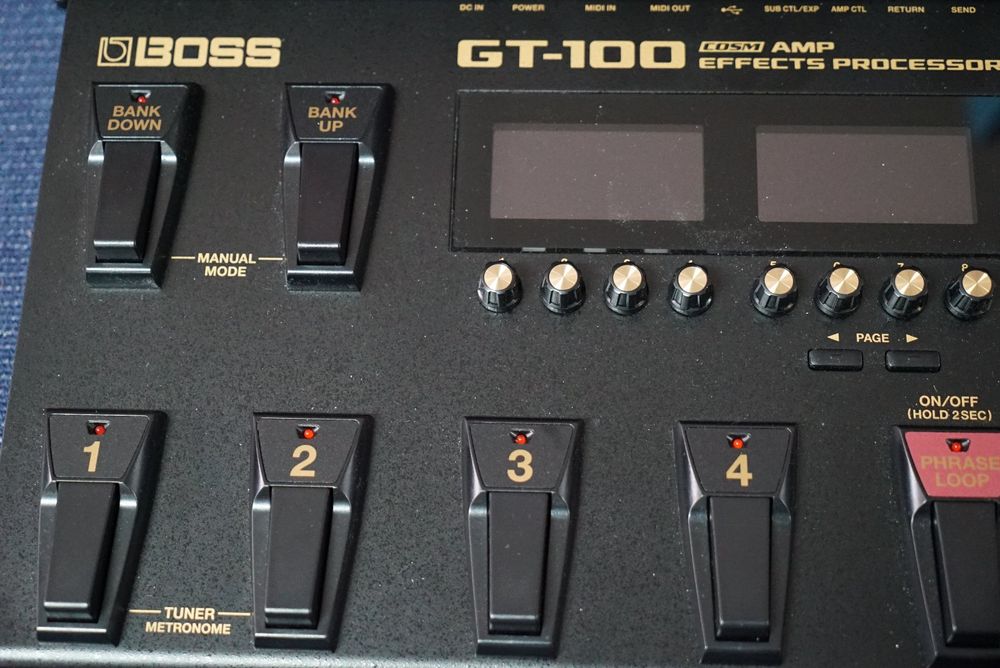 Boss GT-100 Mega-Multieffekt mit AMP-Modeling Pedal | Kaufen auf Ricardo