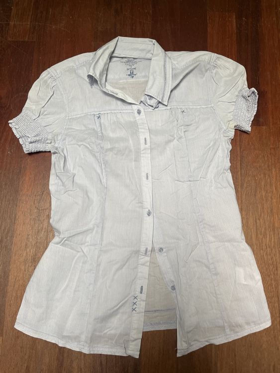 Sommerliche Bluse Gr. M hellblau - Review gestreift (Gebraucht) in Forch für CHF 0.45 – mit ...