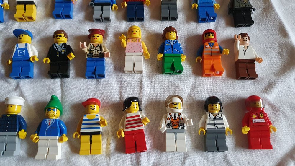 40 komplette LEGO System Figuren Minifiguren Männchen kg (Gebraucht) in ...