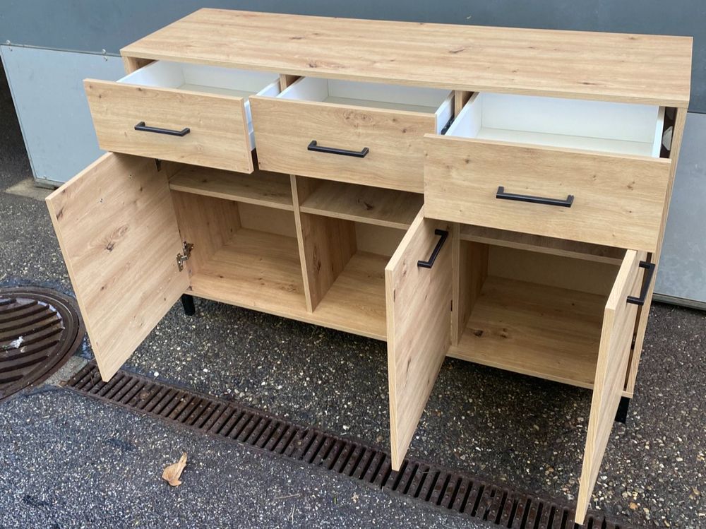 Sideboard aus Holz mit Schubladen, Top Zustand! (Gebraucht) in 4852 ...
