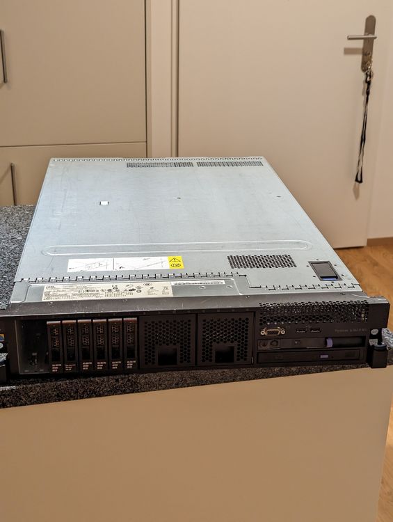 IBM X3650 M3 (3.6 TB SAS, DUAL CPU, 48 GB RAM) | Kaufen auf Ricardo