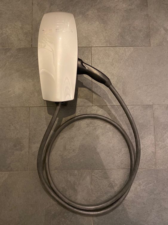 Tesla Gen 2 Wall Connector (Gebraucht) in Wittenbach für CHF 225 – nur ...