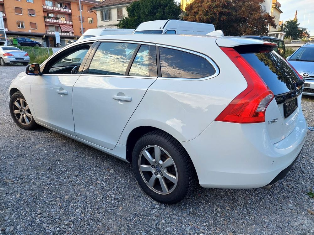 Volvo V60 D5 AWD (Gebraucht) in St. Gallen für CHF 4101 – nur Abholung ...