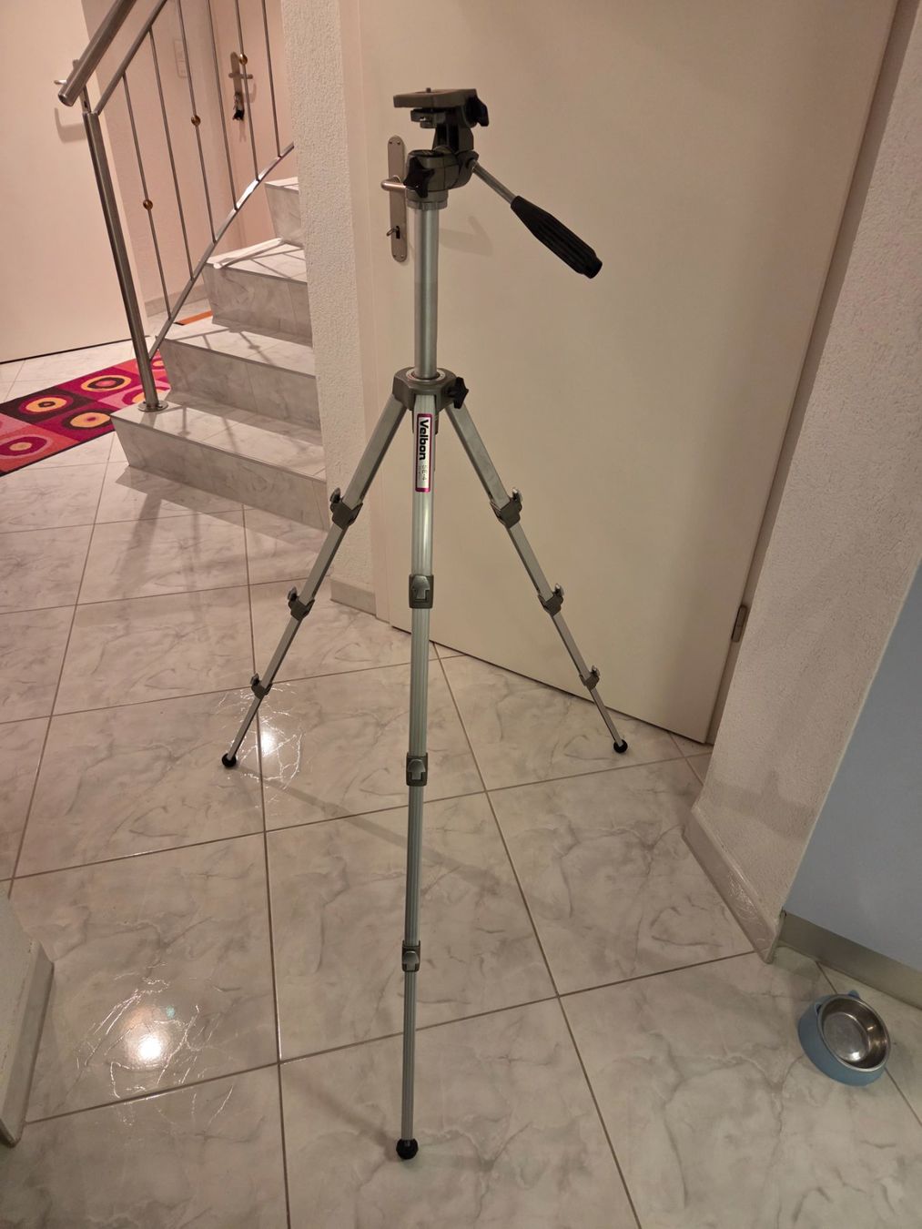 Zu verkaufen Velbon Fotokamera Stativ (Gebraucht) in Hindelbank für CHF ...