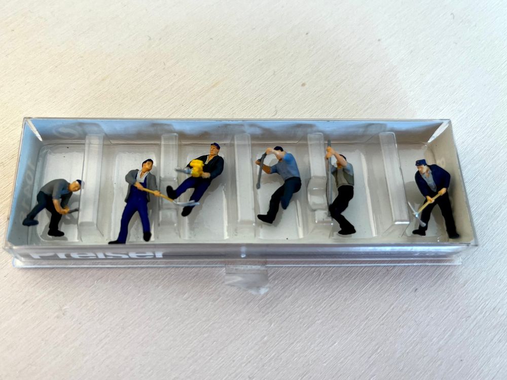 Original Preiser H0 1:87 Figuren (Neu (gemäss Beschreibung)) in Olten ...
