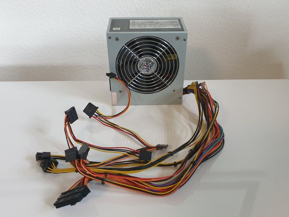Zuverlässiges LC Power LC500-12 V2.31 Netzteil (Gebraucht) in Biasca ...