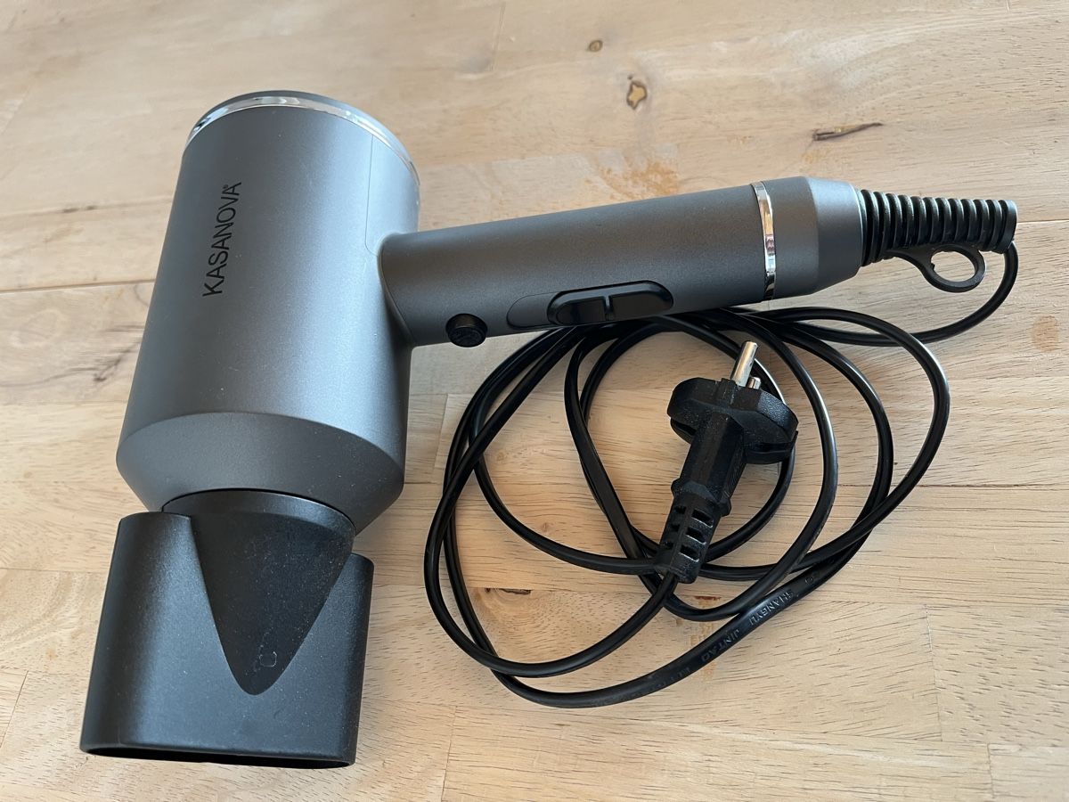 Sèche-cheveux Kasanova gris – Très bon état – Peu utilisé (D'occasion ...