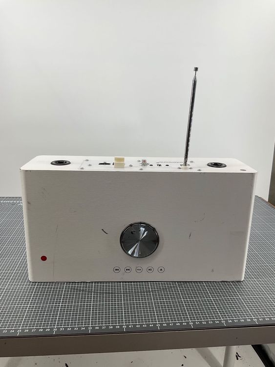 Intertronic Radio Defekt etwas ist innen Luck (Defekt) in Zollikerberg ...