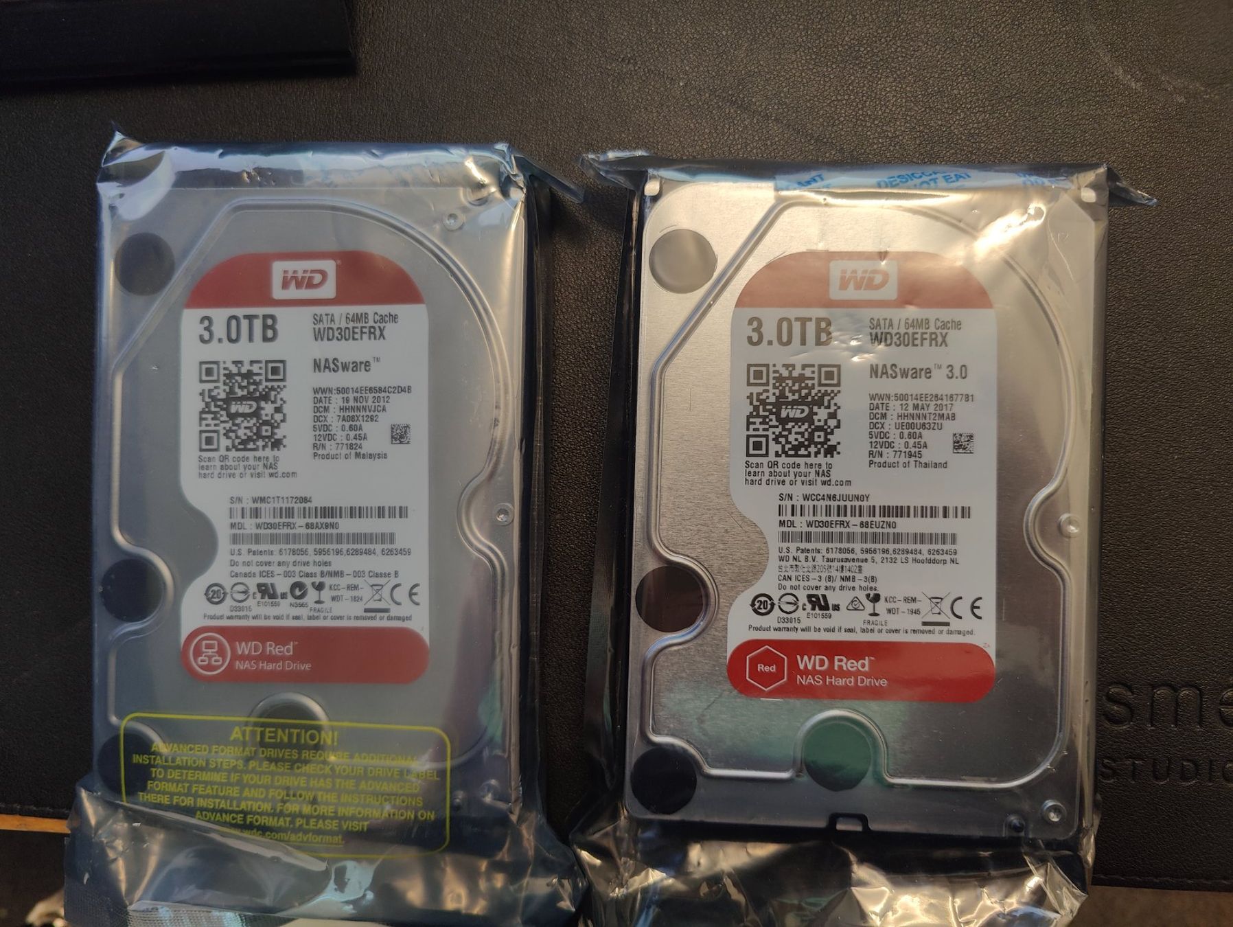 2x WD Red NAS Hard Disk 3 TB, WD30EFRX, neu (Neu und originalverpackt ...
