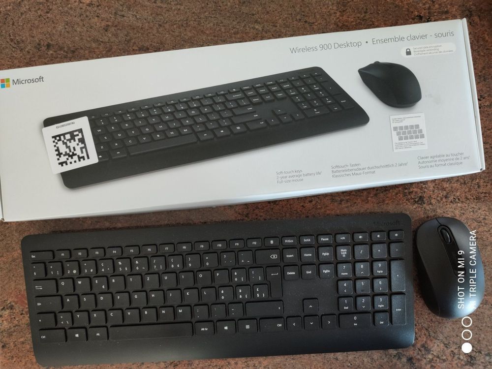 Microsoft 900 Desktop Wireless Keyboard (CH) and Mouse | Kaufen auf Ricardo