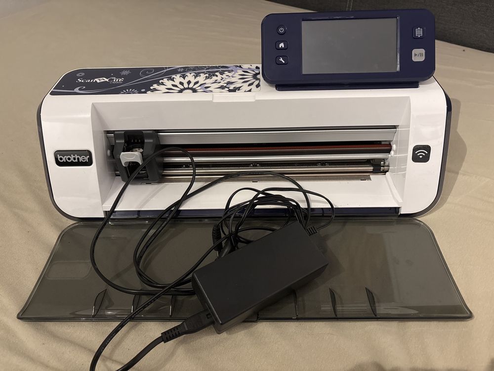 Plotter (Brother ScanNCut CM900) inkl. Zubehör (Gebraucht) in Selzach ...