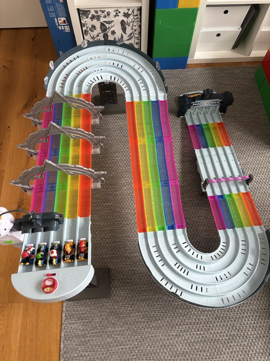 Hot Wheels Mario Kart Rainbow Race Set Spielset (Gebraucht) in ...