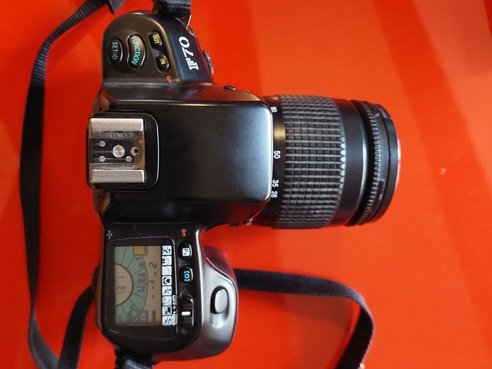 Nikon F70 mit Nikkor 28-80mm, analog 35mm Kamera (Gebraucht) in ...