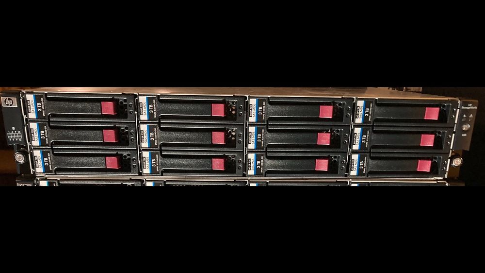 HP StorageWork D2600 #2 (Defekt) in Tann für CHF 113 – nur Abholung auf ...