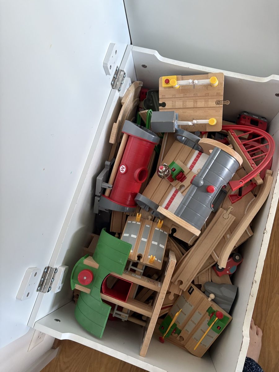 Brio Holzeisenbahn Set, vollständig mit Box zu verkaufen (Gebraucht) in ...