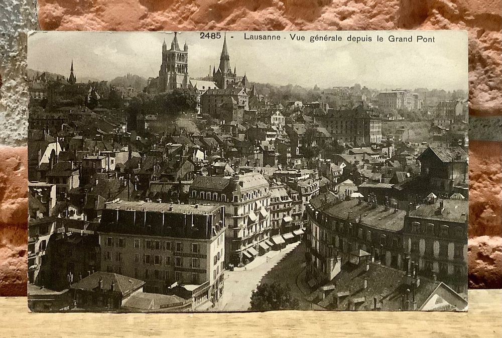 Alte Foto AK Lausanne - Vue générale depuis le Grand Pont (Gebraucht) in Root für CHF 1 – mit ...