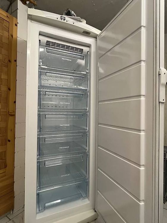 Gefrierschrank Electrolux EUF 31301 W NoFrost (Gebraucht) in Therwil ...