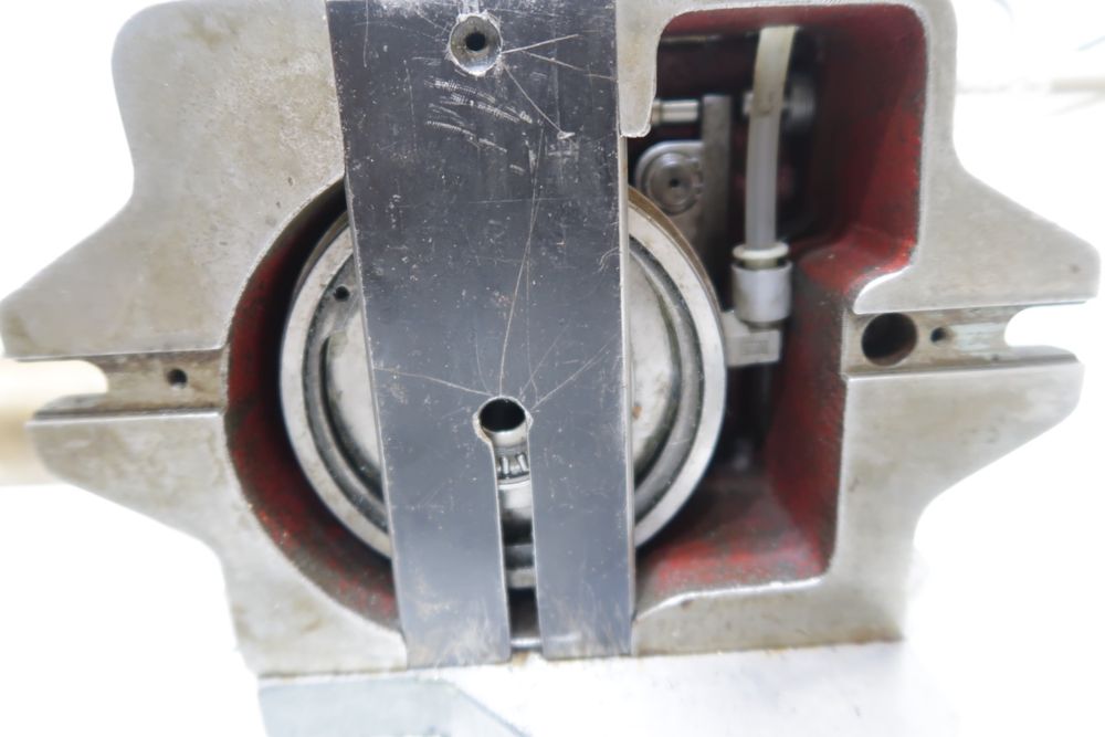 Schaublin W20 pneumatischer Teilapparat Spannzangenhalter (Gebraucht) in Boswil für CHF 100 ...